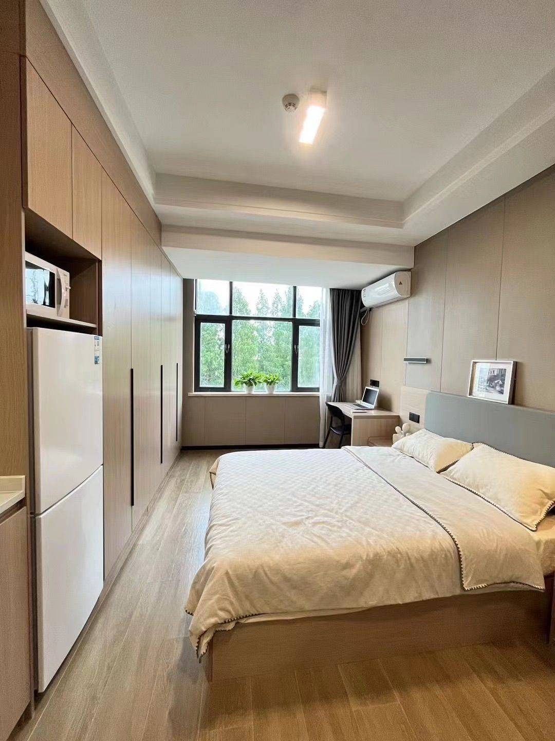 Shanghai-Huangpu-Cozy Home-Clean&Comfy-No Gender Limit-Hustle & Bustle-“Friends”-Chilled-LGBTQ ...