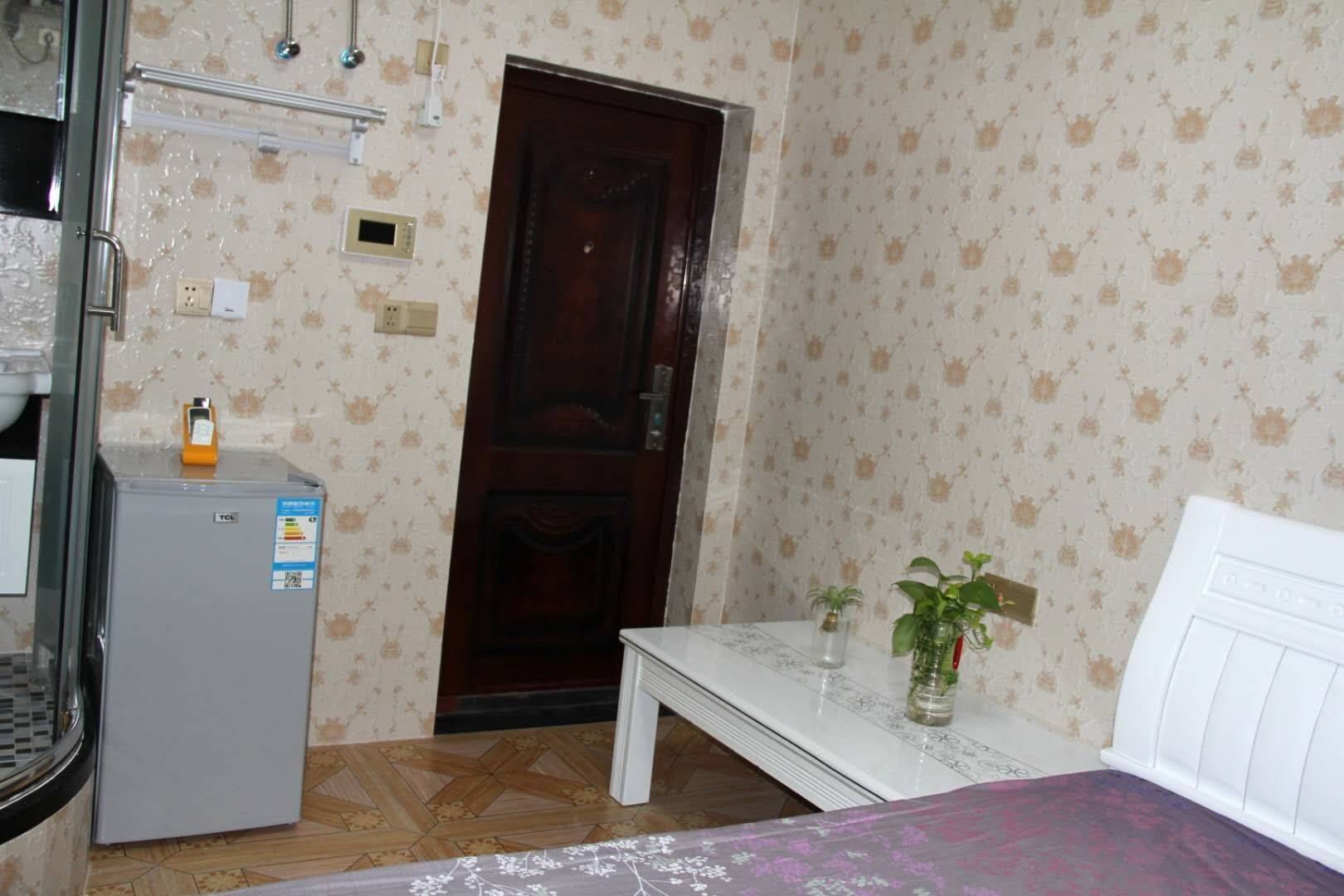 Chongqing-Yubei-Cozy Home-Clean&Comfy-No Gender Limit-Hustle & Bustle-“Friends”-Chilled