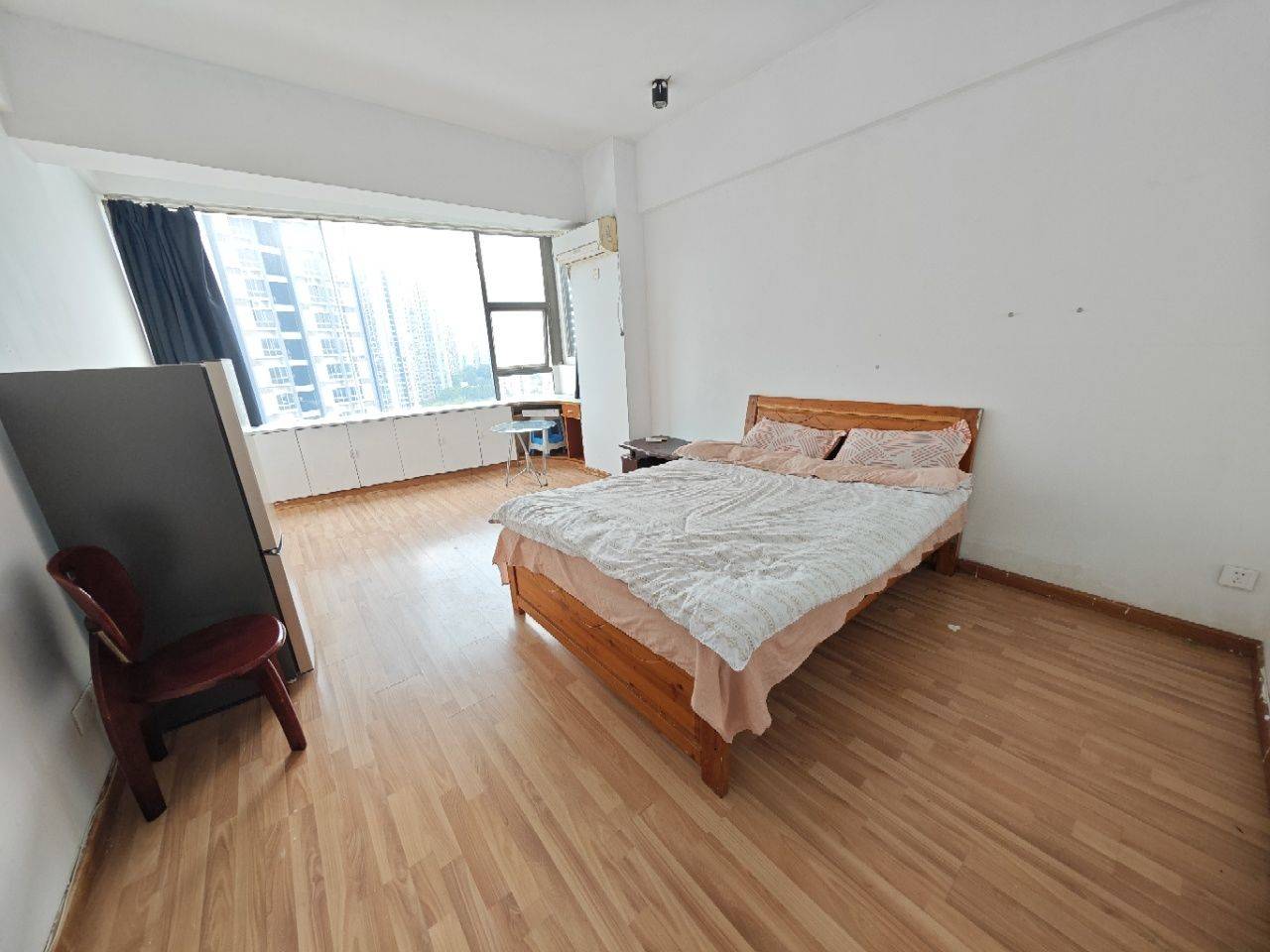 Chongqing-Yubei-Cozy Home-Clean&Comfy-No Gender Limit-Hustle & Bustle-“Friends”-LGBTQ Friendly
