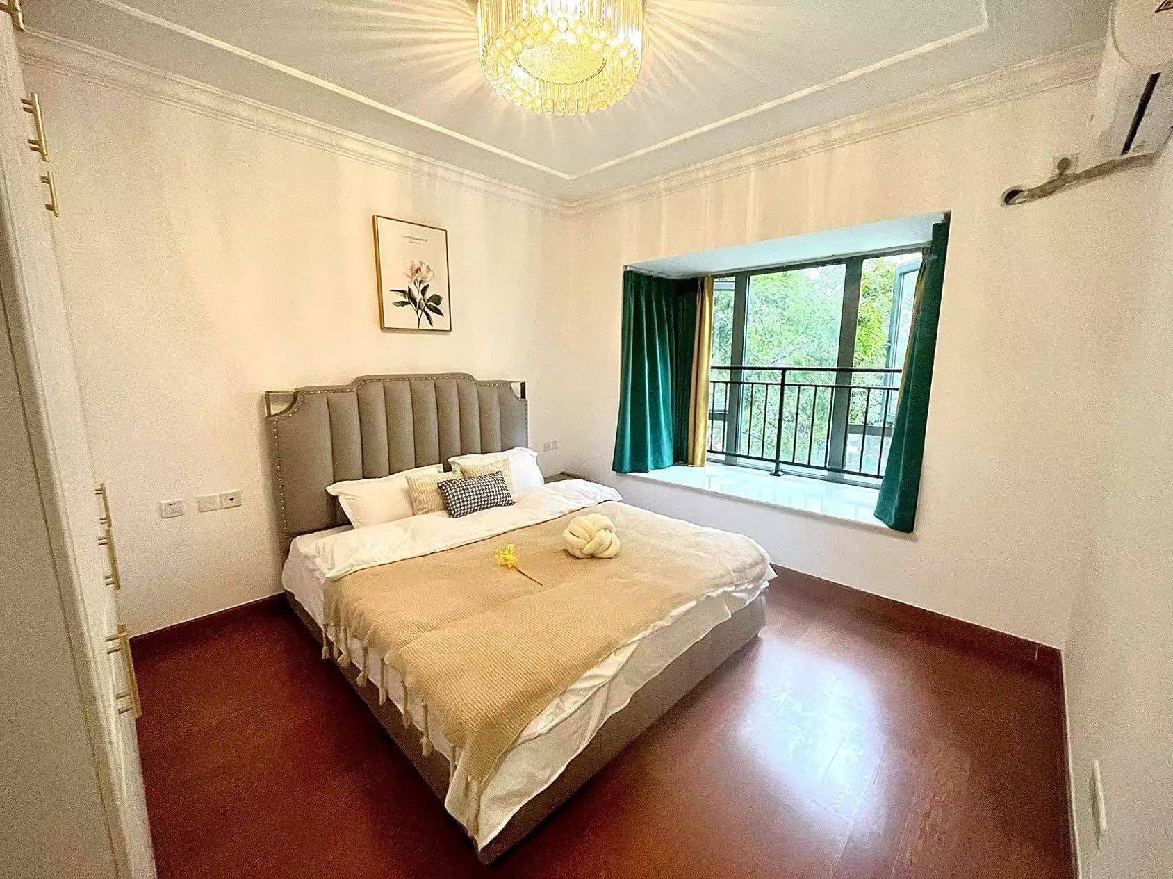 Chongqing-Yubei-Cozy Home-Clean&Comfy-No Gender Limit-Hustle & Bustle-“Friends”-Chilled-LGBTQ ...